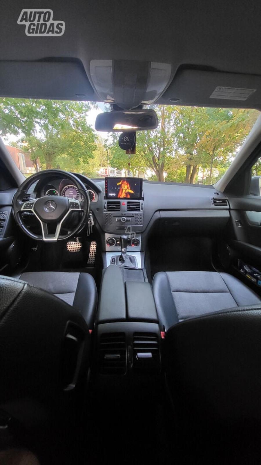 Pelēks Mercedes-Benz C 200 2010 Kauņa, ar dzinēja tilpumu 2.10 L un nobraukumu 415 tūkst. km par 4500 €, foto 16 vietnē AUTOMOTO.COM.LV