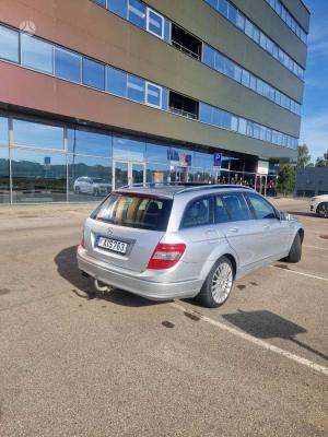 Grey Mercedes-Benz C 200 2010 in Vilnius, with an engine capacity of 2.20 L and mileage of 280 thousand km for 4500 €, photo 5 on AUTOMOTO.COM.LV