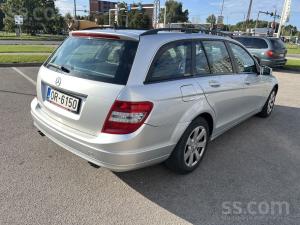Серый Мерседес Ц 200 2010 в Рига, объемом двигателя 2.20 л и пробегом 289 тыс. км за 5550 €, фото 4 на AUTOMOTO.COM.LV