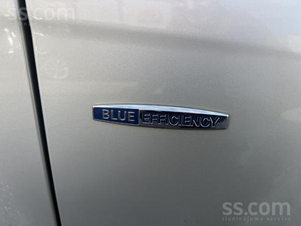 Grey Mercedes-Benz C 200 2010 in Riga, with an engine capacity of 2.20 L and mileage of 289 thousand km for 5550 €, photo 6 on AUTOMOTO.COM.LV