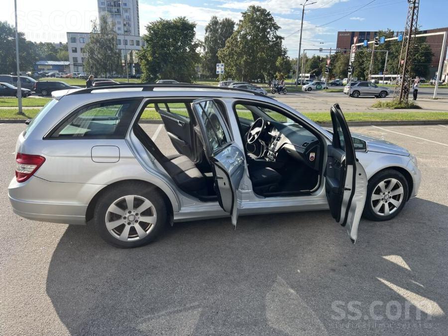 Серый Мерседес Ц 200 2010 в Рига, объемом двигателя 2.20 л и пробегом 289 тыс. км за 5550 €, фото 7 на AUTOMOTO.COM.LV
