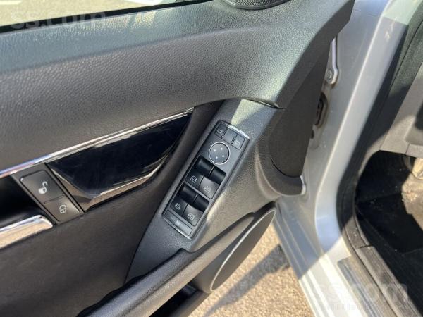 Grey Mercedes-Benz C 200 2010 in Riga, with an engine capacity of 2.20 L and mileage of 289 thousand km for 5550 €, photo 10 on AUTOMOTO.COM.LV