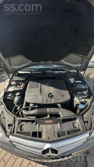 Pelēks Mercedes-Benz C 200 2010 Jūrmala, ar dzinēja tilpumu 2.10 L un nobraukumu 342 tūkst. km par 4700 €, foto 14 vietnē AUTOMOTO.COM.LV