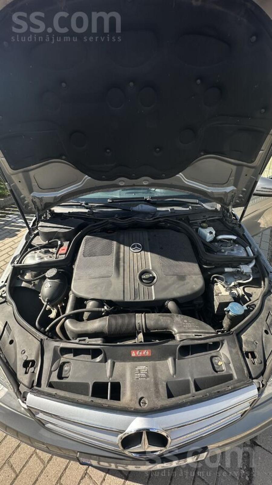 Pelēks Mercedes-Benz C 200 2010 Jūrmala, ar dzinēja tilpumu 2.10 L un nobraukumu 342 tūkst. km par 4700 €, foto 14 vietnē AUTOMOTO.COM.LV