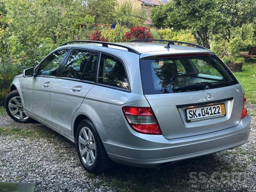 Pelēks Mercedes-Benz C 200 2010 Rīga, ar dzinēja tilpumu 2.20 L un nobraukumu 320 tūkst. km par 4900 €, foto 7 vietnē AUTOMOTO.COM.LV
