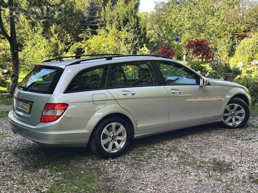 Pelēks Mercedes-Benz C 200 2010 Rīga, ar dzinēja tilpumu 2.20 L un nobraukumu 320 tūkst. km par 4900 €, foto 8 vietnē AUTOMOTO.COM.LV