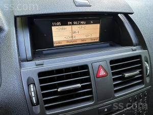 Pelēks Mercedes-Benz C 200 2010 Rīga, ar dzinēja tilpumu 2.20 L un nobraukumu 320 tūkst. km par 4900 €, foto 18 vietnē AUTOMOTO.COM.LV