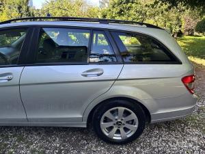 Pelēks Mercedes-Benz C 200 2010 Rīga, ar dzinēja tilpumu 2.20 L un nobraukumu 320 tūkst. km par 4900 €, foto 30 vietnē AUTOMOTO.COM.LV