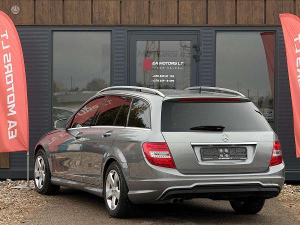 Grey Mercedes-Benz C 200 2010 in Vilnius, with an engine capacity of 2.14 L and mileage of 417 thousand km for 3700 €, photo 8 on AUTOMOTO.COM.LV