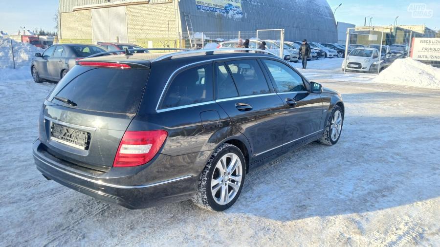 Grey Mercedes-Benz C 200 2011 in Radviliskis, with an engine capacity of 2.10 L and mileage of 278 thousand km for 5900 €, photo 6 on AUTOMOTO.COM.LV