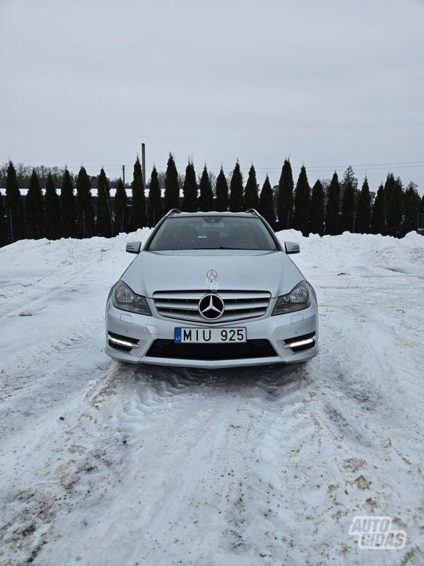 Pelēks Mercedes-Benz C 200 2011 Šilutė, ar dzinēja tilpumu 2.10 L un nobraukumu 339 tūkst. km par 4950 €, foto 1 vietnē AUTOMOTO.COM.LV