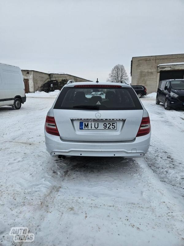 Pelēks Mercedes-Benz C 200 2011 Šilutė, ar dzinēja tilpumu 2.10 L un nobraukumu 339 tūkst. km par 4950 €, foto 6 vietnē AUTOMOTO.COM.LV