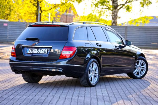 Pelēks Mercedes-Benz C 200 2011 Rīga, ar dzinēja tilpumu 2.20 L un nobraukumu 0 tūkst. km par 6850 €, foto 5 vietnē AUTOMOTO.COM.LV