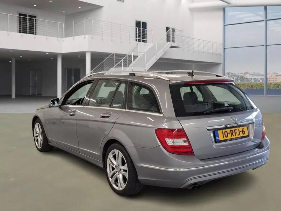 Pelēks Mercedes-Benz C 200 2011 Tukums, ar dzinēja tilpumu 2.10 L un nobraukumu 227 tūkst. km par 7200 €, foto 5 vietnē AUTOMOTO.COM.LV