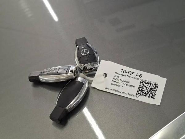 Серый Мерседес Ц 200 2011 в Тукумс, объемом двигателя 2.10 л и пробегом 227 тыс. км за 7200 €, фото 7 на AUTOMOTO.COM.LV