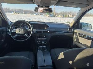 Pelēks Mercedes-Benz C 200 2012 Marijampole, ar dzinēja tilpumu 2.20 L un nobraukumu 333 tūkst. km par 4650 €, foto 20 vietnē AUTOMOTO.COM.LV