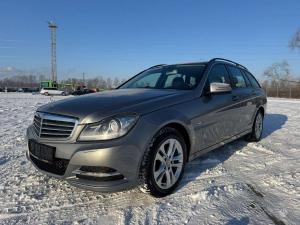Pelēks Mercedes-Benz C 200 2012 Marijampole, ar dzinēja tilpumu 2.20 L un nobraukumu 333 tūkst. km par 4650 €, foto 22 vietnē AUTOMOTO.COM.LV