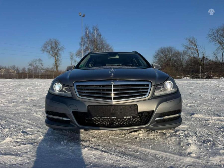 Grey Mercedes-Benz C 200 2012 in Marijampole, with an engine capacity of 2.20 L and mileage of 322 thousand km for 4250 €, photo 10 on AUTOMOTO.COM.LV