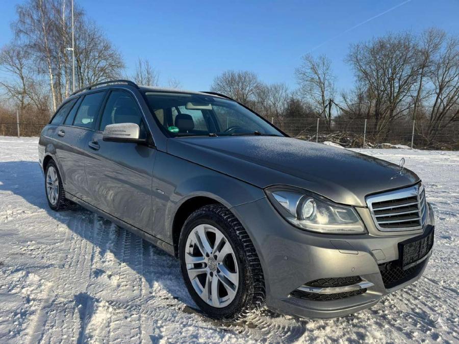 Grey Mercedes-Benz C 200 2012 in Marijampole, with an engine capacity of 2.20 L and mileage of 322 thousand km for 4250 €, photo 12 on AUTOMOTO.COM.LV
