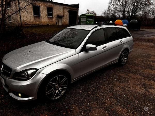 Pelēks Mercedes-Benz C 200 2012 Viļņa, ar dzinēja tilpumu 0.00 L un nobraukumu 376 tūkst. km par 5650 €, foto 9 vietnē AUTOMOTO.COM.LV