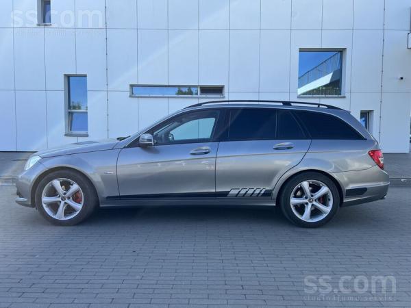 Grey Mercedes-Benz C 200 2012 in Rezekne, with an engine capacity of 2.00 L and mileage of 338 thousand km for 6200 €, photo 10 on AUTOMOTO.COM.LV