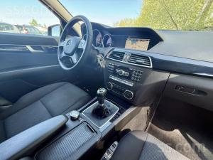 Pelēks Mercedes-Benz C 200 2012 Rīga, ar dzinēja tilpumu 2.20 L un nobraukumu 0 tūkst. km par 5990 €, foto 12 vietnē AUTOMOTO.COM.LV