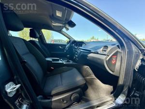 Pelēks Mercedes-Benz C 200 2012 Rīga, ar dzinēja tilpumu 2.20 L un nobraukumu 0 tūkst. km par 5990 €, foto 13 vietnē AUTOMOTO.COM.LV