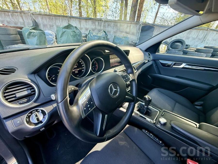 Pelēks Mercedes-Benz C 200 2012 Rīga, ar dzinēja tilpumu 2.20 L un nobraukumu 0 tūkst. km par 5990 €, foto 18 vietnē AUTOMOTO.COM.LV