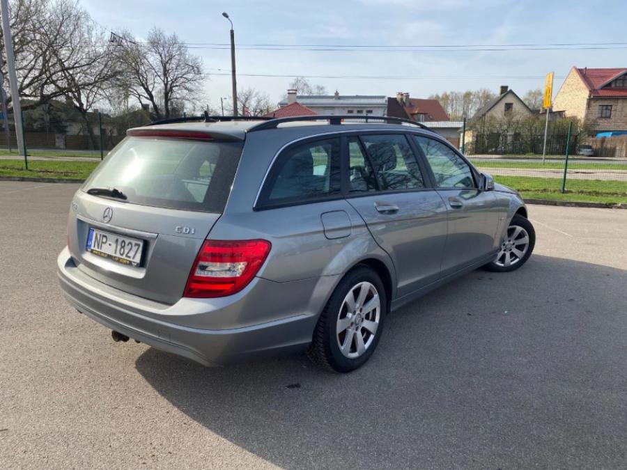 Pelēks Mercedes-Benz C 200 2012 Rīga, ar dzinēja tilpumu 2.20 L un nobraukumu 310 tūkst. km par 6950 €, foto 5 vietnē AUTOMOTO.COM.LV