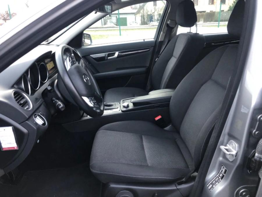 Pelēks Mercedes-Benz C 200 2012 Rīga, ar dzinēja tilpumu 2.20 L un nobraukumu 310 tūkst. km par 6950 €, foto 10 vietnē AUTOMOTO.COM.LV