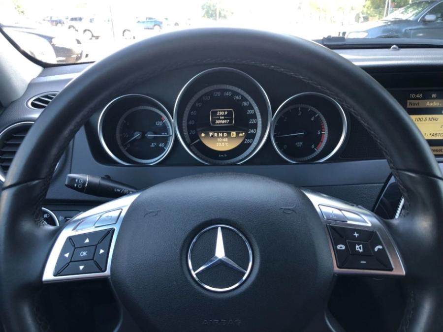 Pelēks Mercedes-Benz C 200 2012 Rīga, ar dzinēja tilpumu 2.20 L un nobraukumu 310 tūkst. km par 6950 €, foto 14 vietnē AUTOMOTO.COM.LV