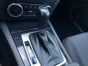 Pelēks Mercedes-Benz C 200 2012 Rīga, ar dzinēja tilpumu 2.20 L un nobraukumu 310 tūkst. km par 6950 €, foto 19 vietnē AUTOMOTO.COM.LV