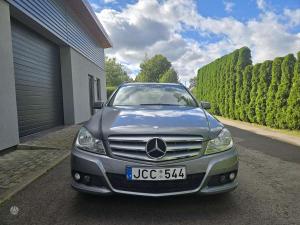 Pelēks Mercedes-Benz C 200 2012 Biržai, ar dzinēja tilpumu 2.14 L un nobraukumu 242 tūkst. km par 5200 €, foto  vietnē AUTOMOTO.COM.LV