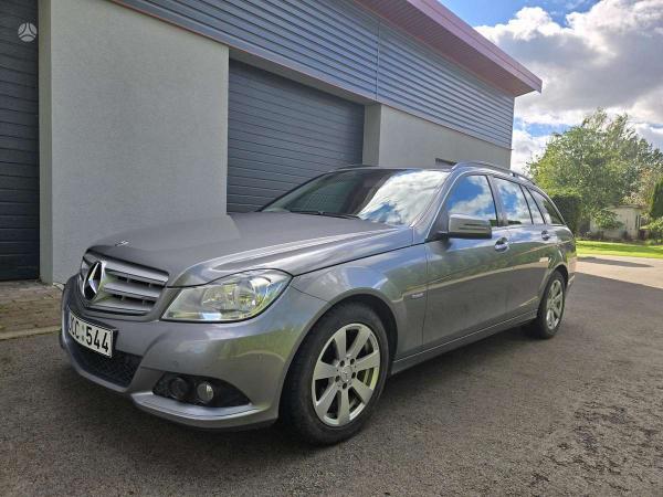 Grey Mercedes-Benz C 200 2012 in Birzai, with an engine capacity of 2.14 L and mileage of 242 thousand km for 5200 €, photo 3 on AUTOMOTO.COM.LV