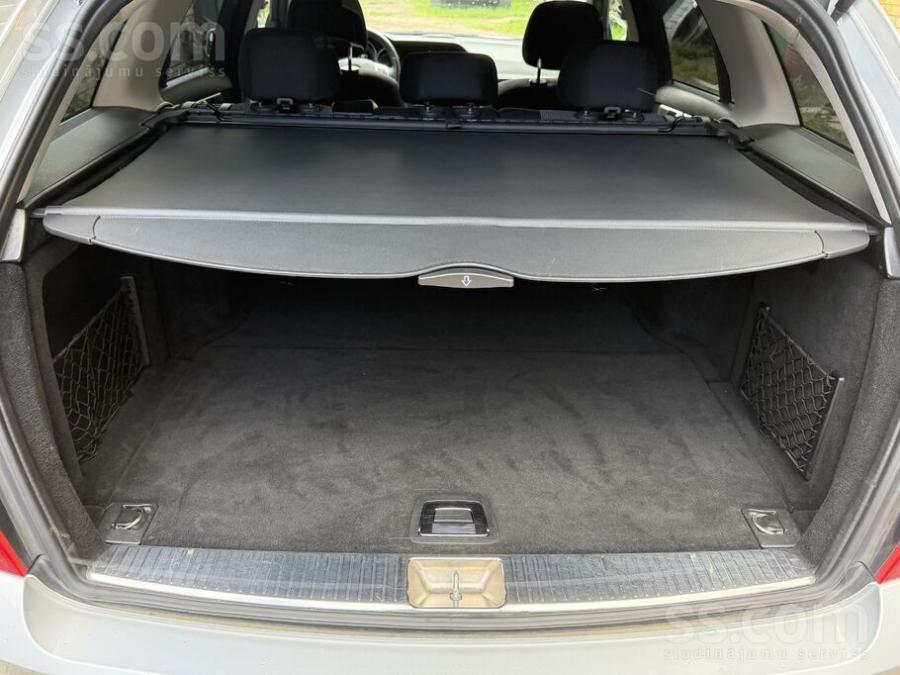 Grey Mercedes-Benz C 200 2012 in Riga, with an engine capacity of 2.20 L and mileage of 317 thousand km for 4999 €, photo 9 on AUTOMOTO.COM.LV