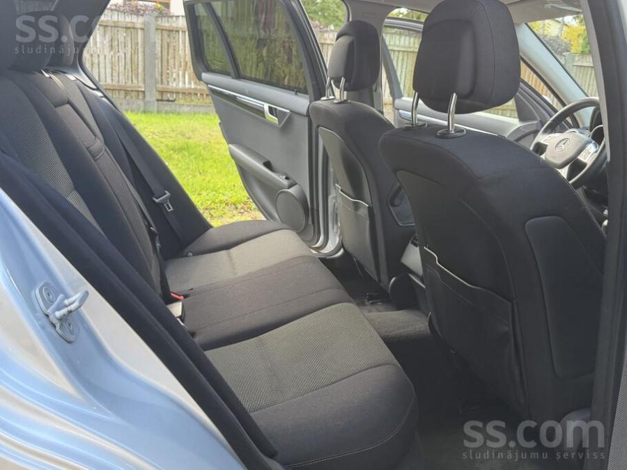 Grey Mercedes-Benz C 200 2012 in Riga, with an engine capacity of 2.20 L and mileage of 317 thousand km for 4999 €, photo 36 on AUTOMOTO.COM.LV