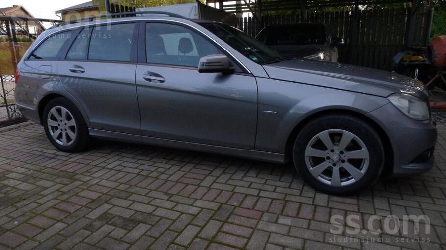 Grey Mercedes-Benz C 200 2012 in Riga, with an engine capacity of 2.10 L and mileage of 229 thousand km for 3750 €, photo 1 on AUTOMOTO.COM.LV