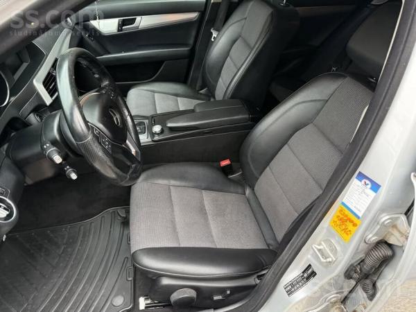 Pelēks Mercedes-Benz C 200 2013 Aizkraukle, ar dzinēja tilpumu 2.10 L un nobraukumu 319 tūkst. km par 5400 €, foto 5 vietnē AUTOMOTO.COM.LV