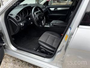 Pelēks Mercedes-Benz C 200 2013 Aizkraukle, ar dzinēja tilpumu 2.10 L un nobraukumu 319 tūkst. km par 5400 €, foto 9 vietnē AUTOMOTO.COM.LV