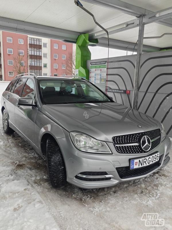 Pelēks Mercedes-Benz C 200 2013 Ukmergė, ar dzinēja tilpumu 2.10 L un nobraukumu 525 tūkst. km par 6300 €, foto 4 vietnē AUTOMOTO.COM.LV