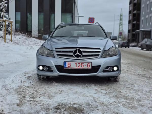 Pelēks Mercedes-Benz C 200 2013 Rīga, ar dzinēja tilpumu 2.20 L un nobraukumu 238 tūkst. km par 5550 €, foto 2 vietnē AUTOMOTO.COM.LV