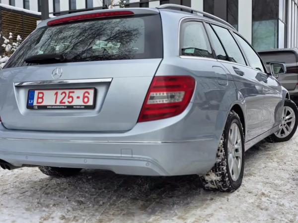 Pelēks Mercedes-Benz C 200 2013 Rīga, ar dzinēja tilpumu 2.20 L un nobraukumu 238 tūkst. km par 5550 €, foto 6 vietnē AUTOMOTO.COM.LV