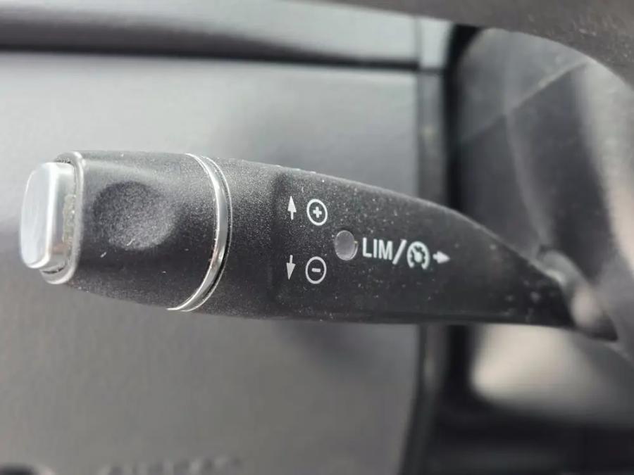 Pelēks Mercedes-Benz C 200 2013 Rīga, ar dzinēja tilpumu 2.20 L un nobraukumu 238 tūkst. km par 5550 €, foto 14 vietnē AUTOMOTO.COM.LV