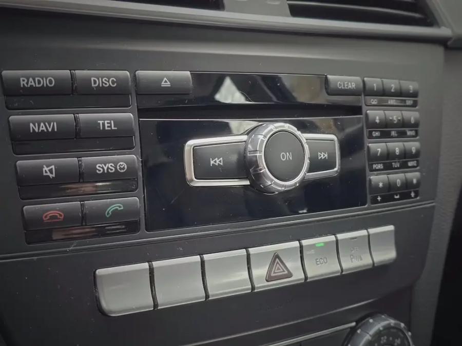 Pelēks Mercedes-Benz C 200 2013 Rīga, ar dzinēja tilpumu 2.20 L un nobraukumu 238 tūkst. km par 5550 €, foto 16 vietnē AUTOMOTO.COM.LV