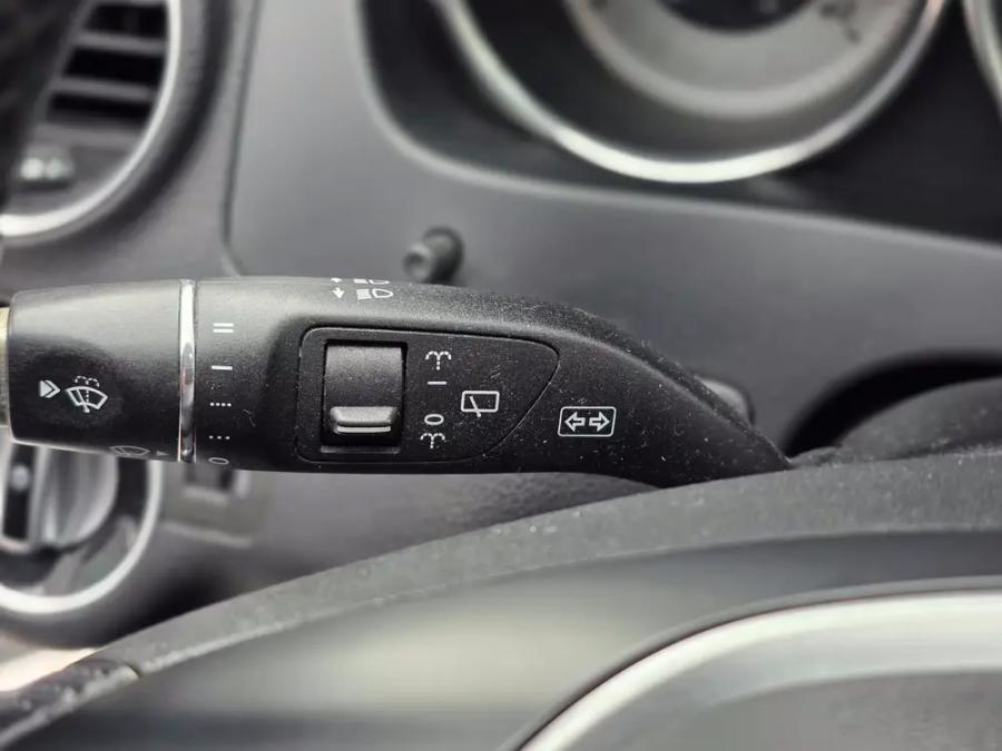 Pelēks Mercedes-Benz C 200 2013 Rīga, ar dzinēja tilpumu 2.20 L un nobraukumu 238 tūkst. km par 5550 €, foto 29 vietnē AUTOMOTO.COM.LV