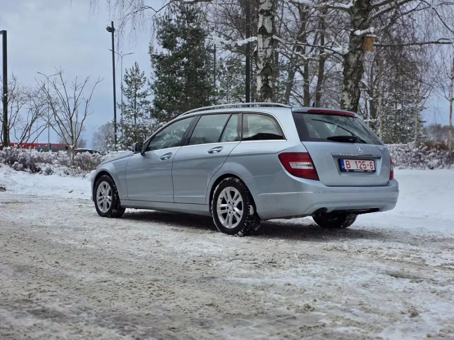 Pelēks Mercedes-Benz C 200 2013 Rīga, ar dzinēja tilpumu 2.20 L un nobraukumu 238 tūkst. km par 5550 €, foto 34 vietnē AUTOMOTO.COM.LV