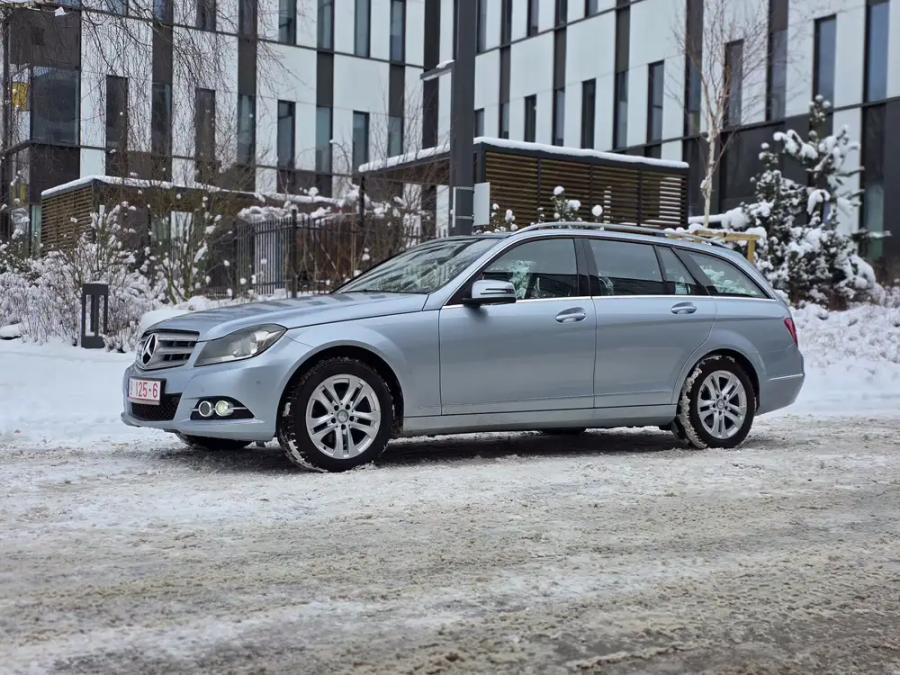 Pelēks Mercedes-Benz C 200 2013 Rīga, ar dzinēja tilpumu 2.20 L un nobraukumu 238 tūkst. km par 5550 €, foto 40 vietnē AUTOMOTO.COM.LV