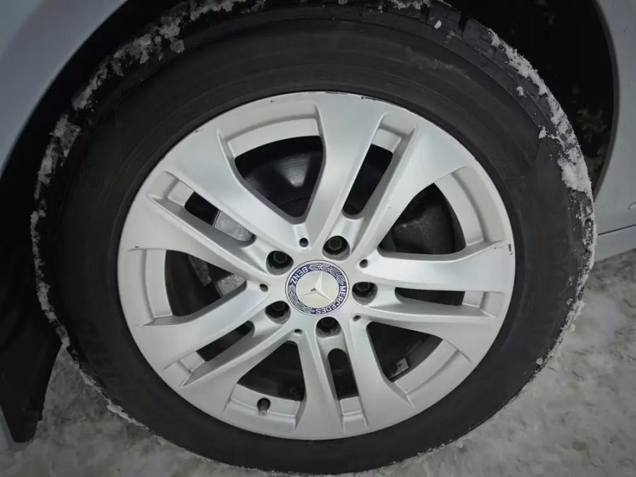 Pelēks Mercedes-Benz C 200 2013 Rīga, ar dzinēja tilpumu 2.20 L un nobraukumu 238 tūkst. km par 5550 €, foto 41 vietnē AUTOMOTO.COM.LV
