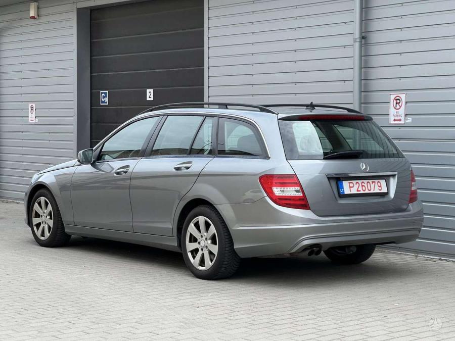 Pelēks Mercedes-Benz C 200 2013 Klaipėda, ar dzinēja tilpumu 2.14 L un nobraukumu 400 tūkst. km par 3450 €, foto 4 vietnē AUTOMOTO.COM.LV