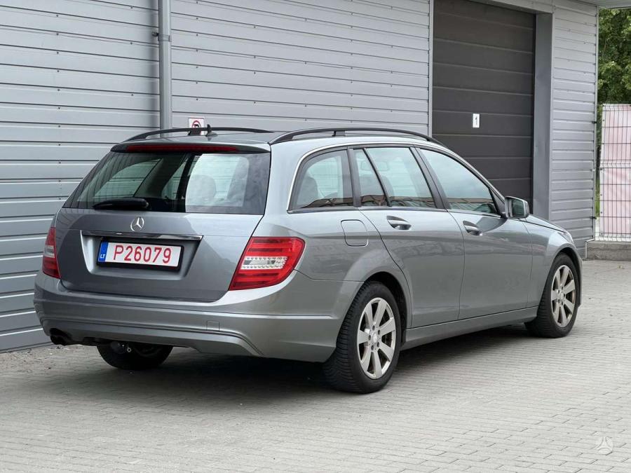 Pelēks Mercedes-Benz C 200 2013 Klaipėda, ar dzinēja tilpumu 2.14 L un nobraukumu 400 tūkst. km par 3450 €, foto 6 vietnē AUTOMOTO.COM.LV